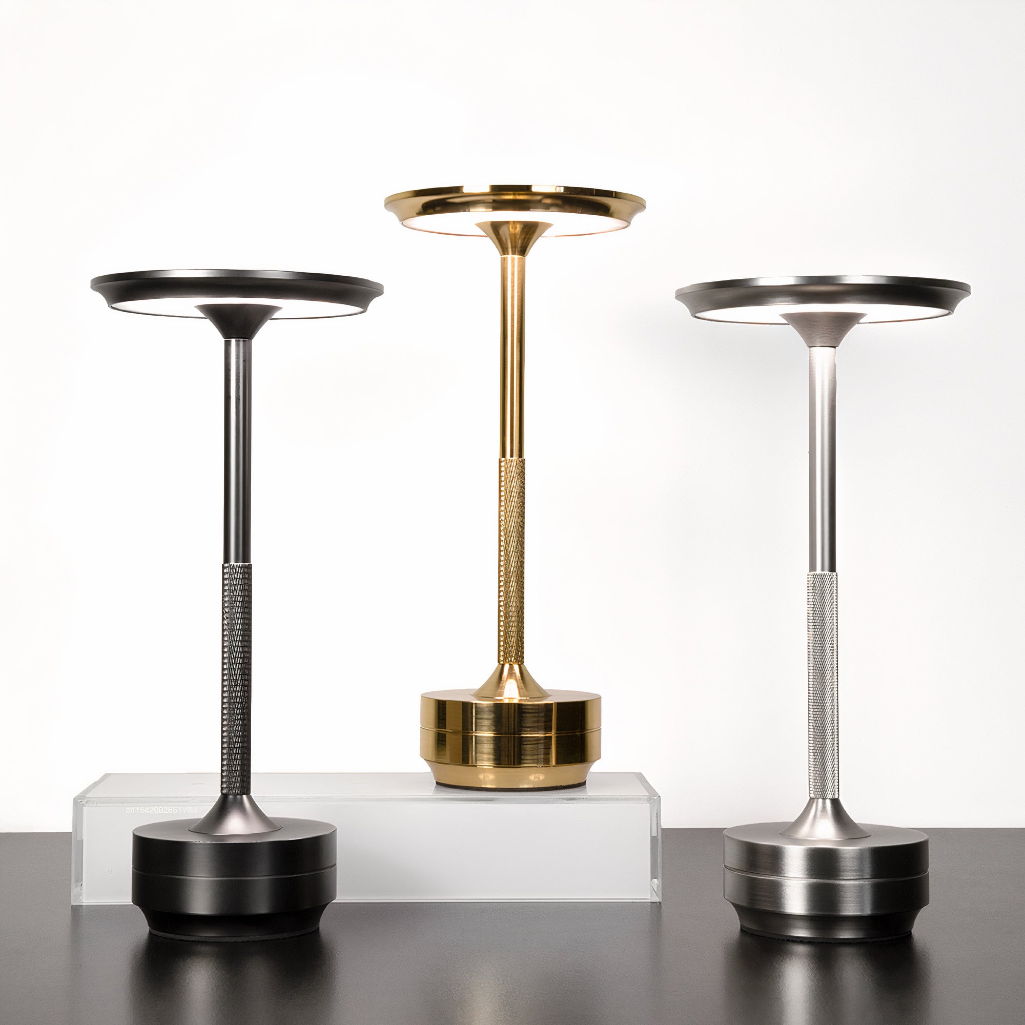 LumenArt - Dimmable Cordless Elegant Designer Table Lamp – Lazomi